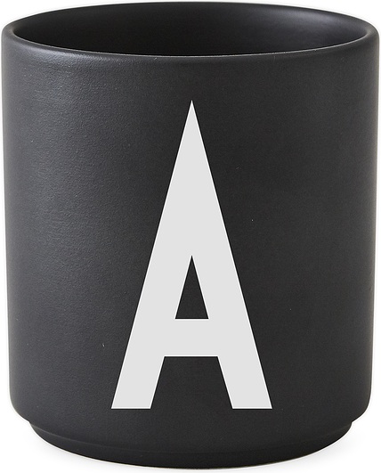 Cană AJ litera L neagră de porțelan - Design Letters 10204000L | FA