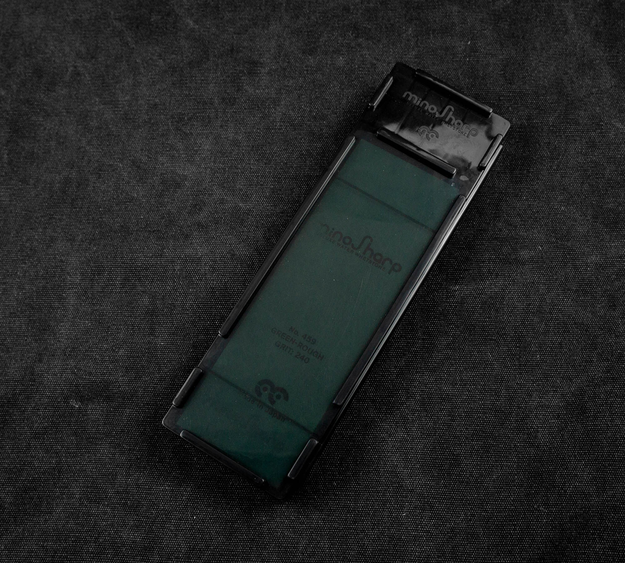 Kamień do ostrzenia noży MinoSharp z prowadnicą - Global 459 | FF