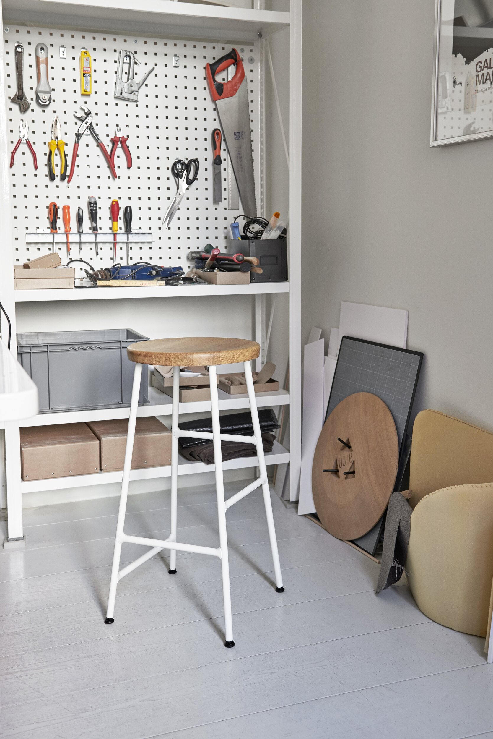 Stołek barowy Cornet 75 cm na białych nogach - Hay AA586-A217 | FF