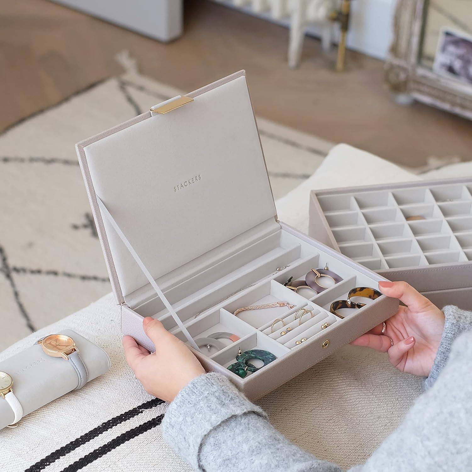 Doplňky a vybavení interiéru. Nápady na bytový design - FormAdore