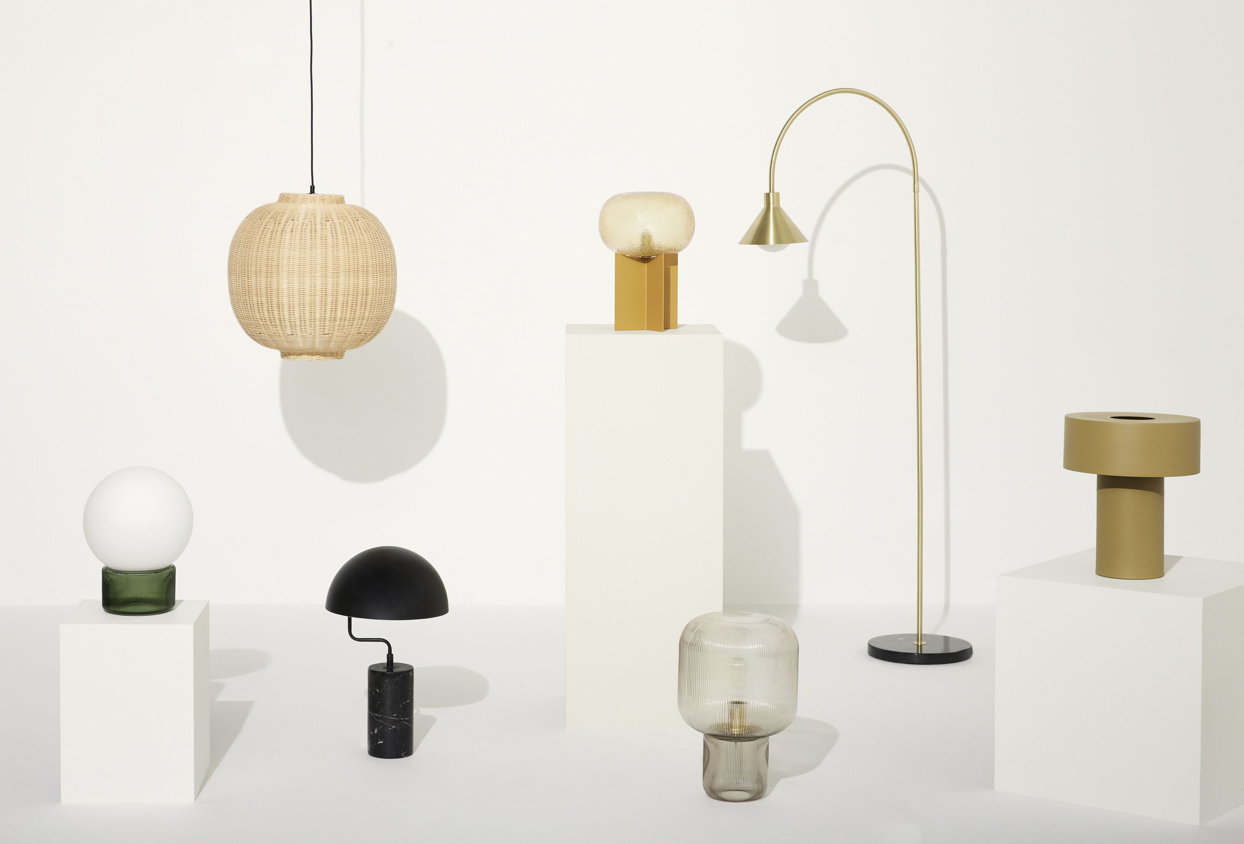 Lampa stołowa Podium pomarańczowa - Hübsch 991412 | Fabryka Form