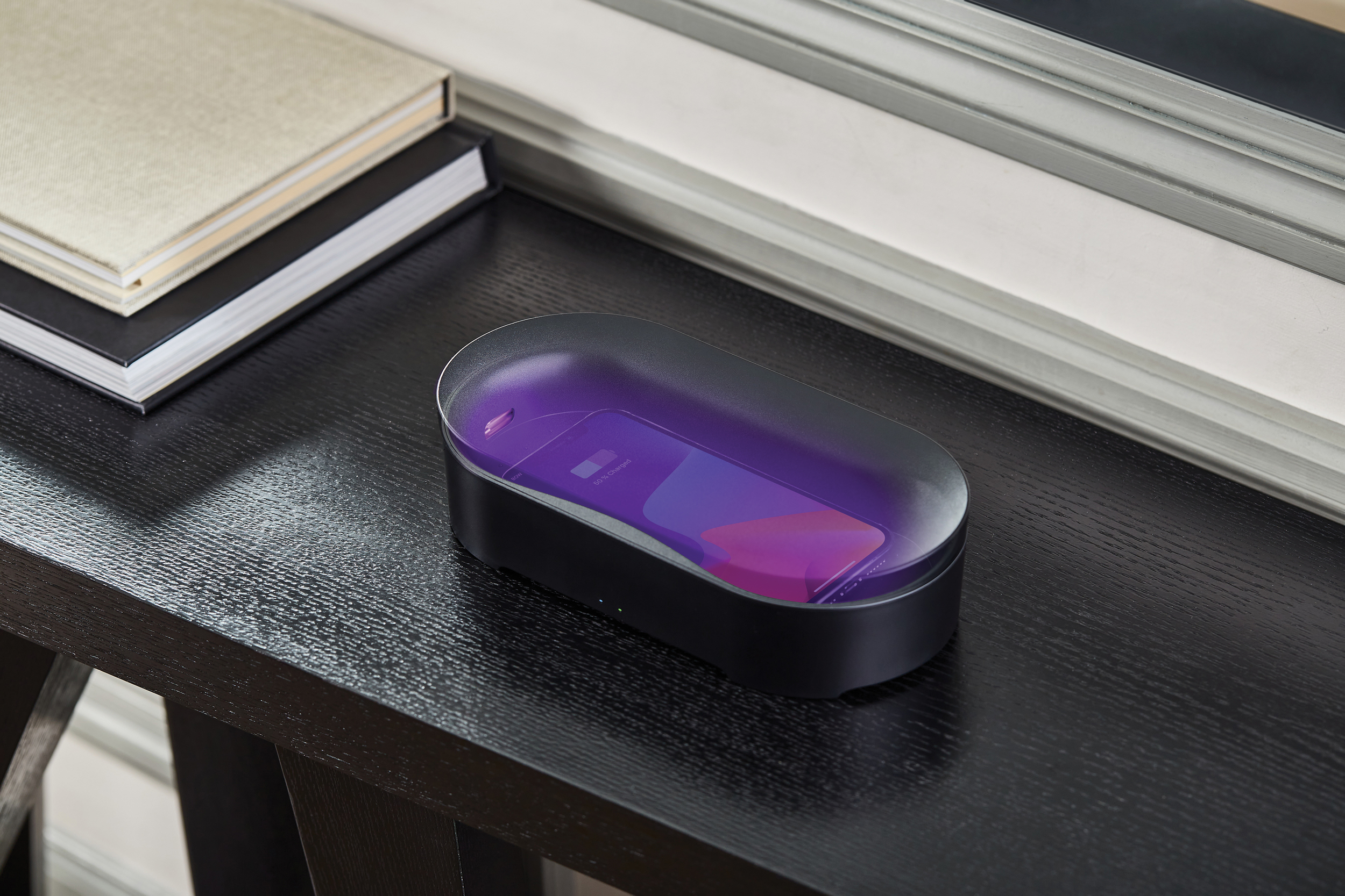 Безжично зарядно устройство Oblio Box с UV система за дезинфекция