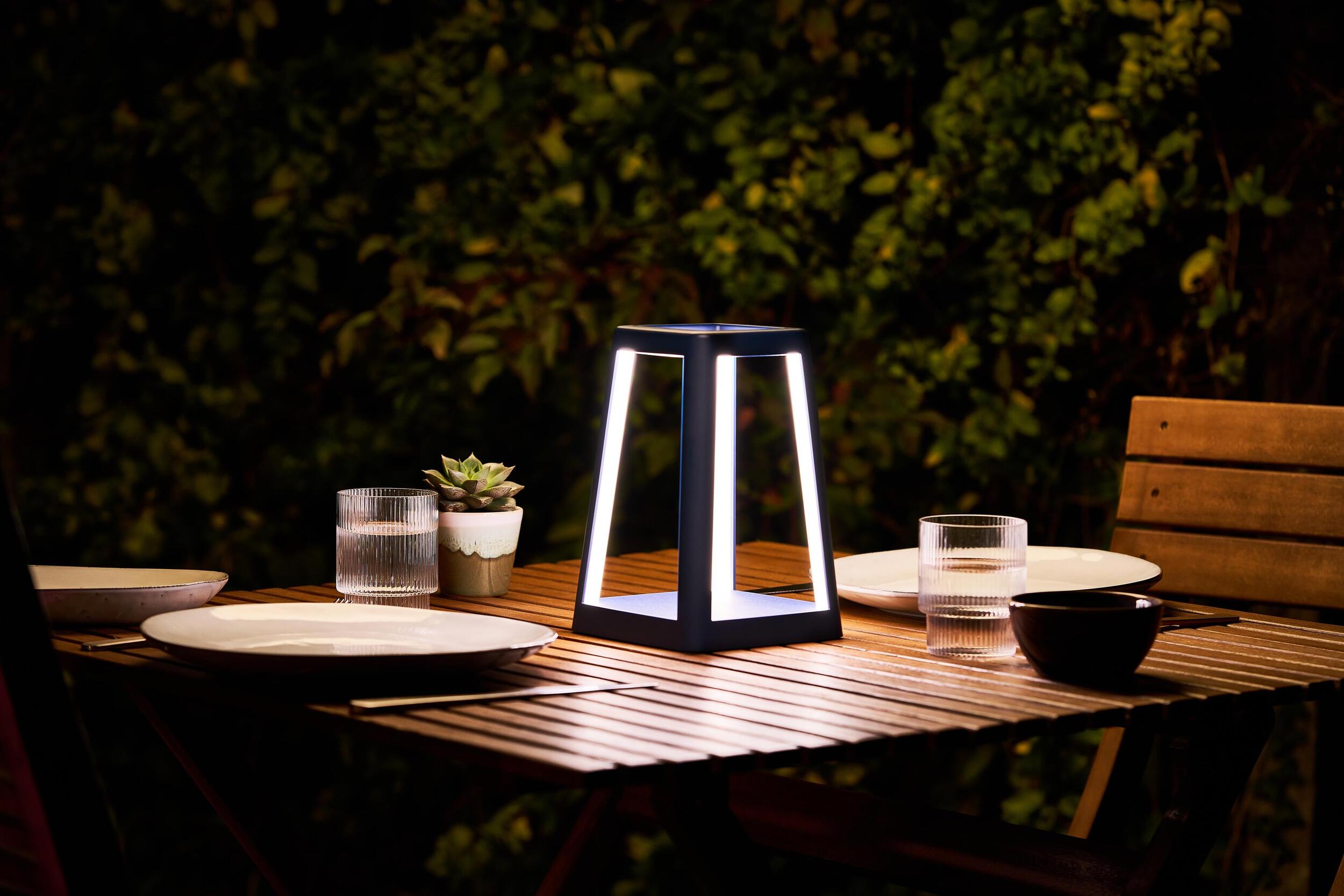 Lampa bezprzewodowa Lantern - Lexon LH94N, Alain Berteau | FF