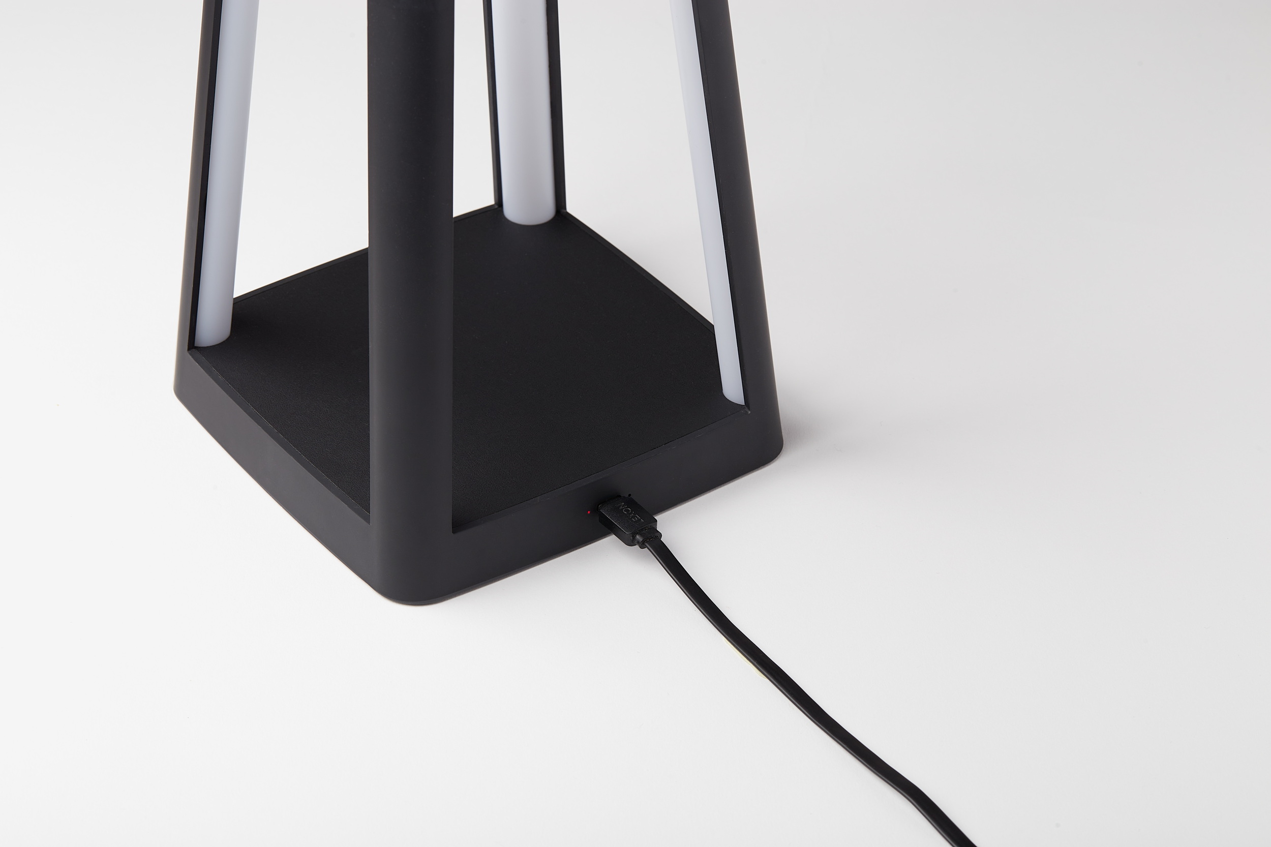 Lampa bezprzewodowa Lantern - Lexon LH94N, Alain Berteau | FF