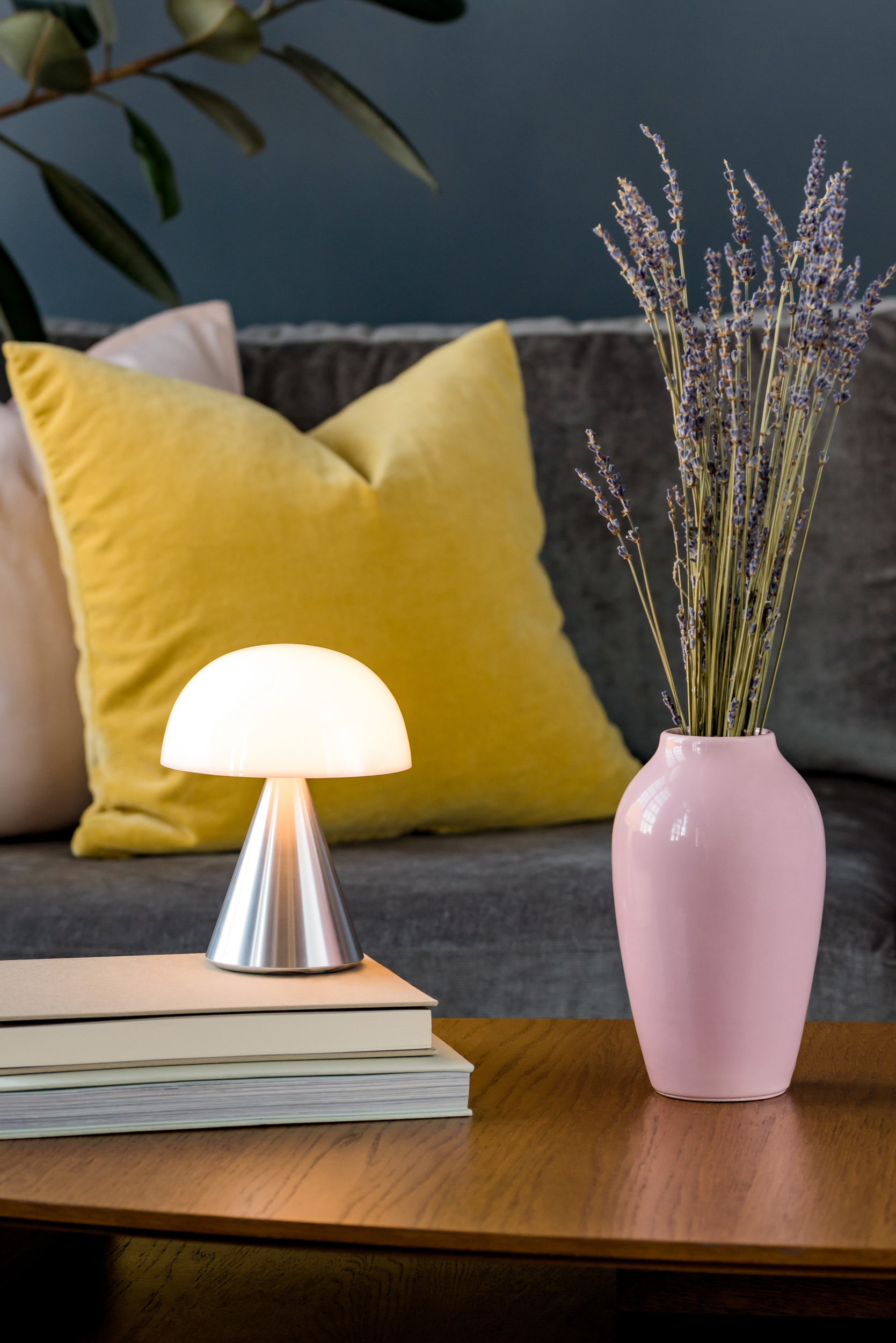 Lampa LED Mina L ciemnoczerwona - Lexon LH65DR | Fabryka Form