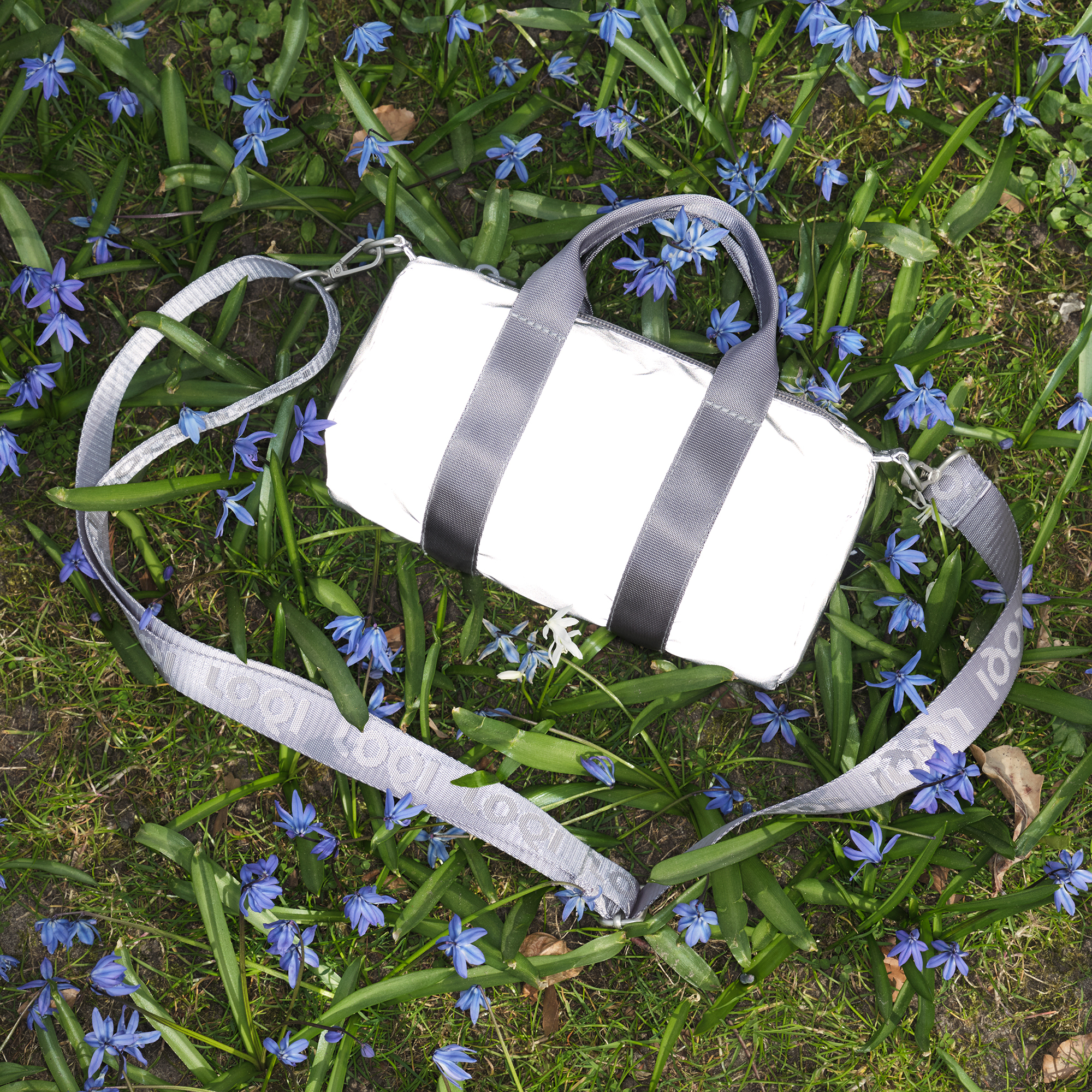 Torba LOQI Artist Weekender Reflective - WE.RE.M | Fabryka Form