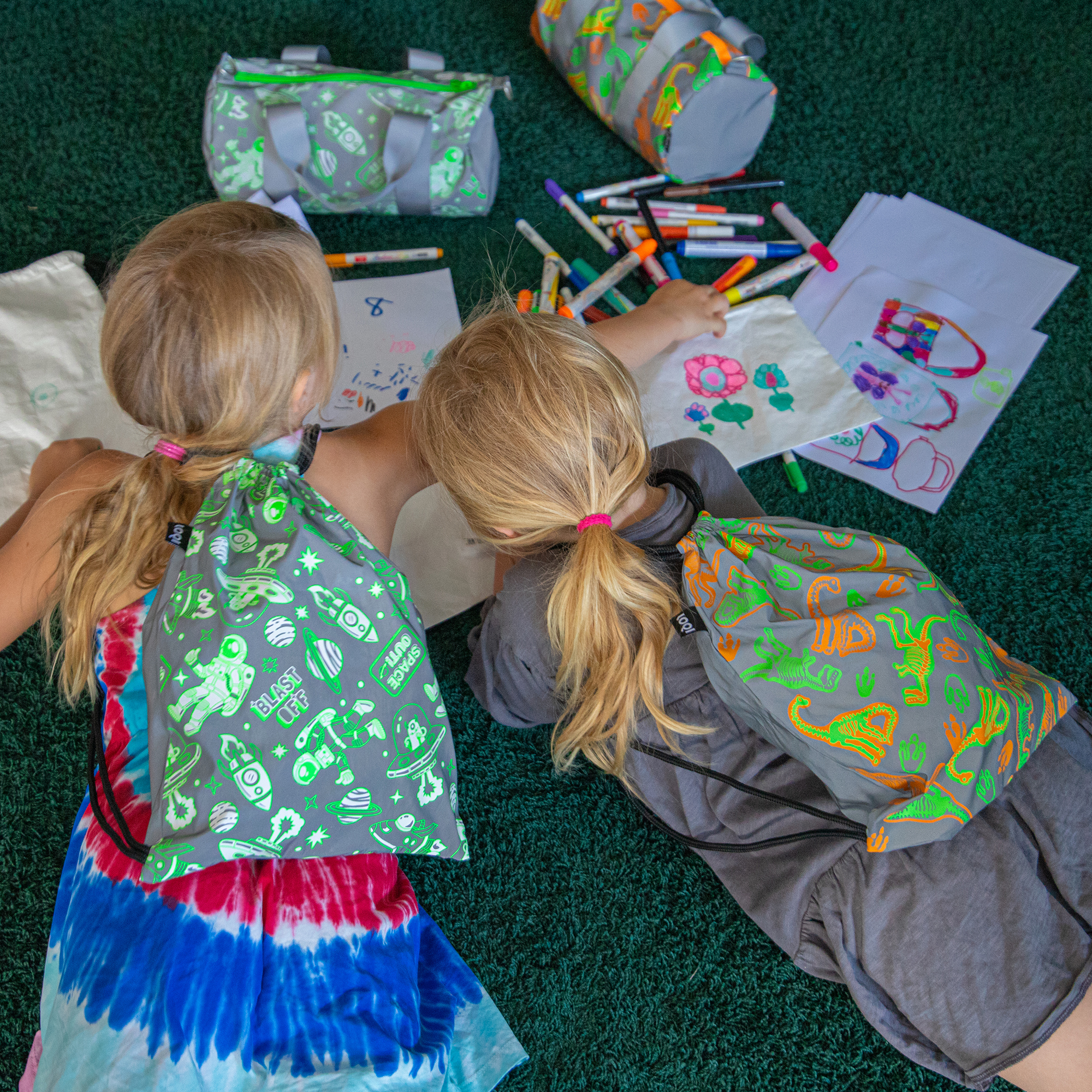 Torba LOQI Weekender Artist mini z powłoką odblaskową - WE.RE.DS