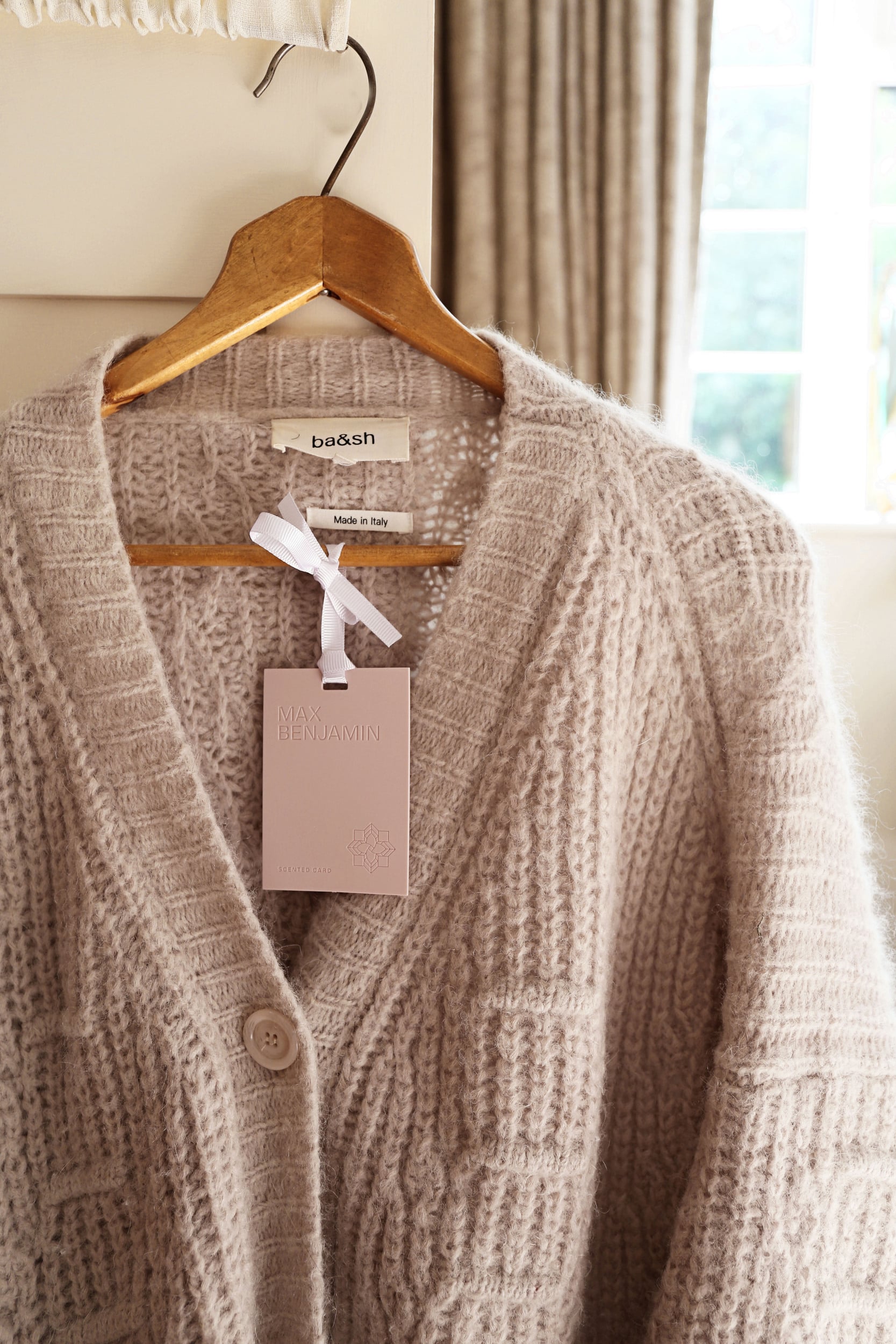 Max Benjamin Scented card - RB-SC01 | FormAdore