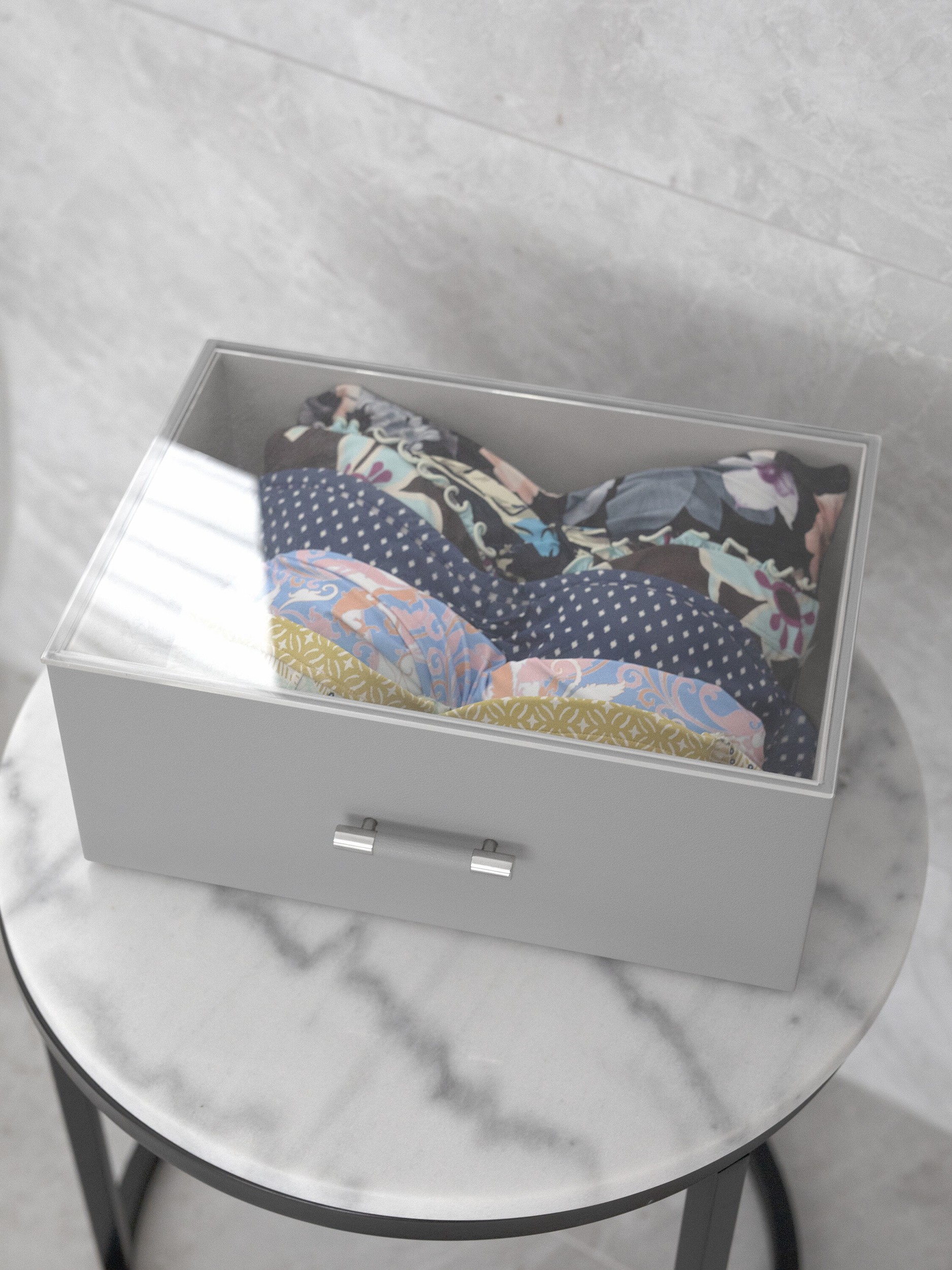 Stackers Handled Storage box supersize with an acrylic lid - 76100