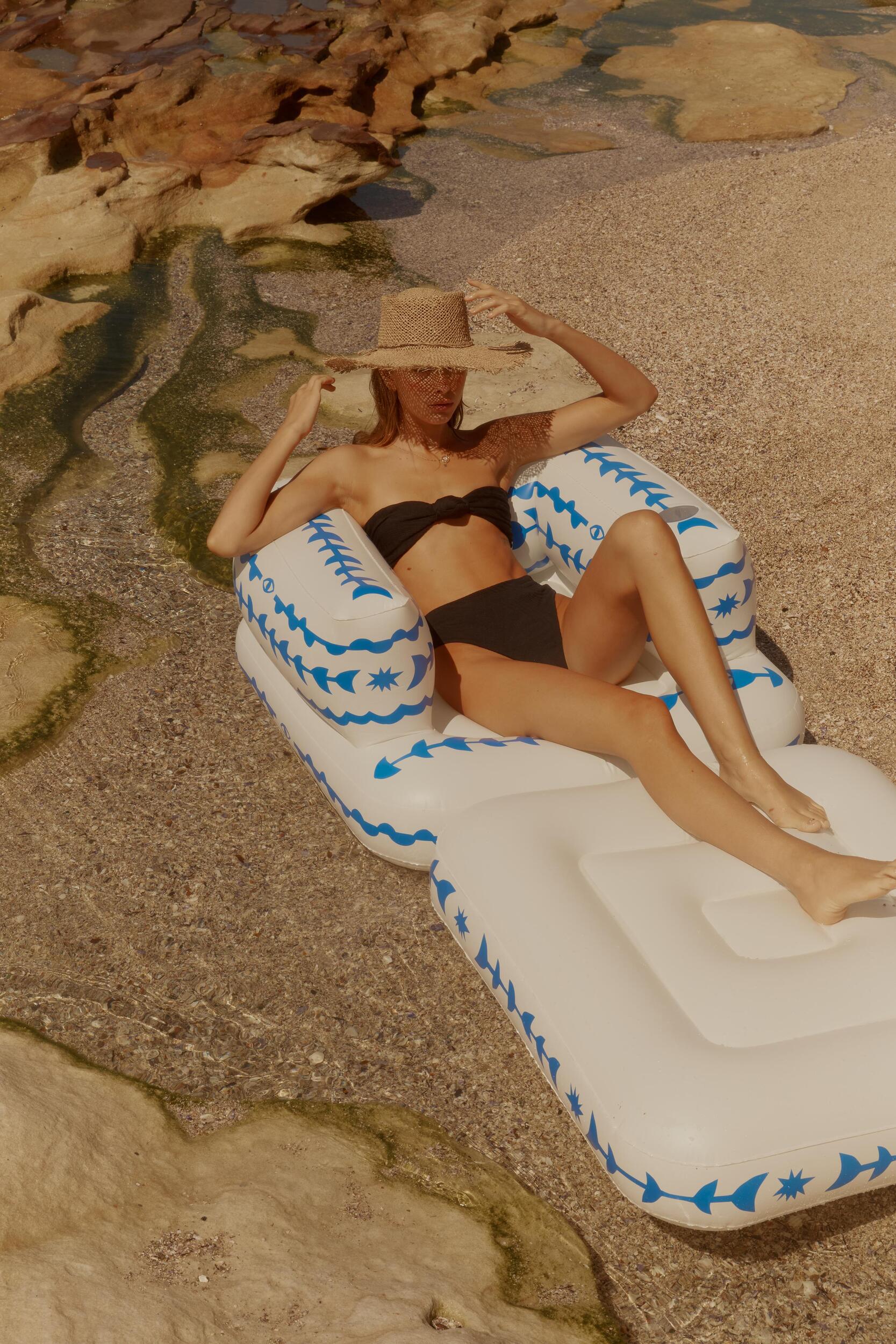 Inflatable Lilo Pool Pouffe And Float Mattress Sunnylife S2llcass