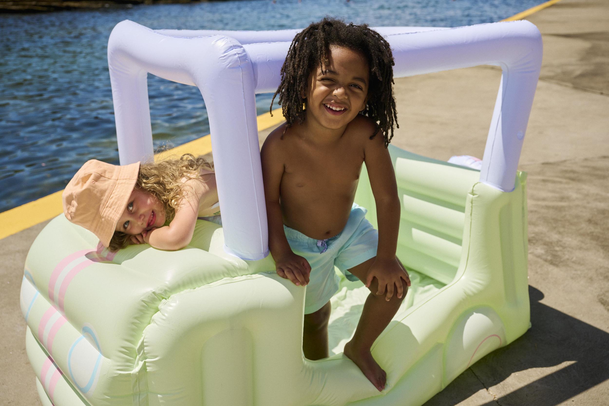 Zabawka samochód dmuchany The Cubby Buggy - Sunnylife S2PCUBBU | FF